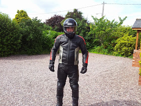 Speedmonkey: All Geared Up - How To Choose The Right Motorcycle Gear
