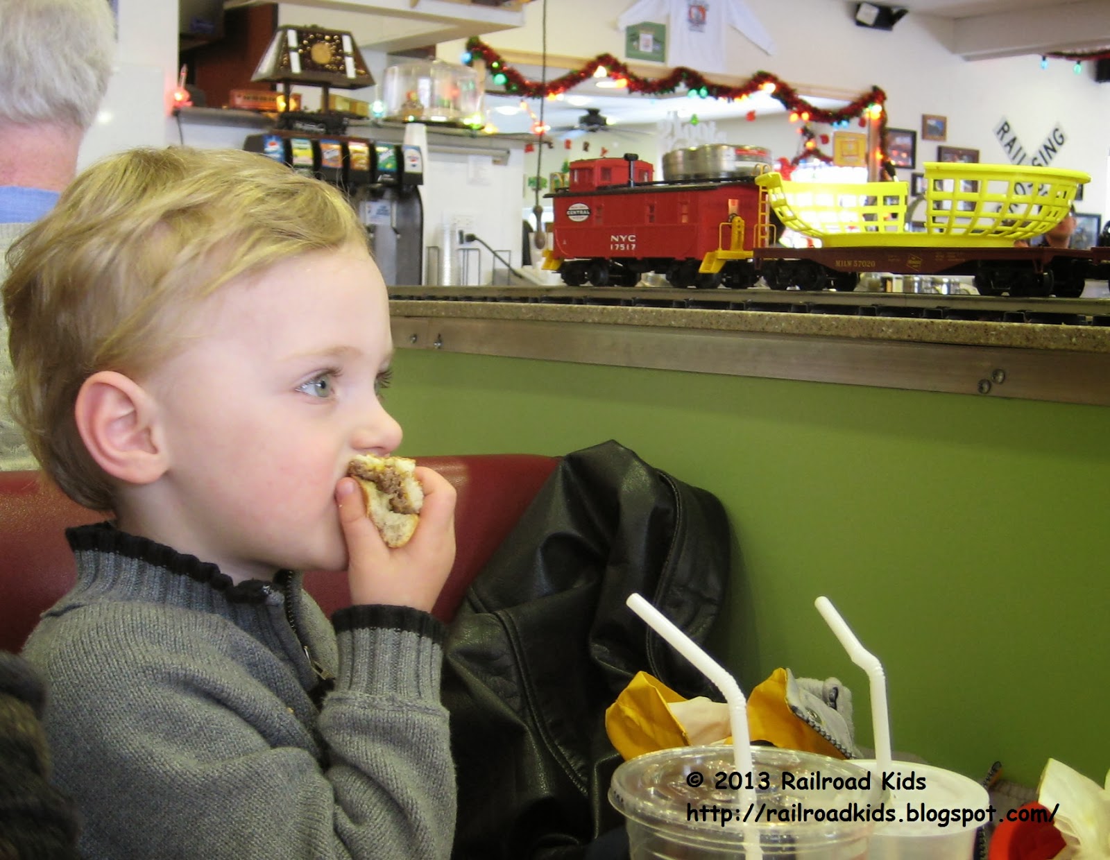Railroad Kids: Train Restaurant Deals and Activities in November