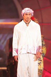 New generation's clothing line.: Traditional men's clothing of Iraq.