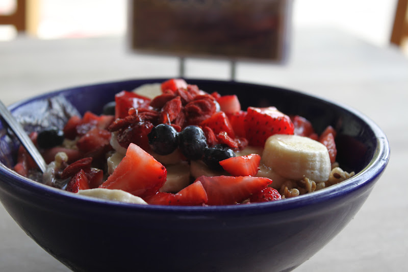 Putibungsu's Travel and Food Notes: Acai Bowls from Backyard Bowl