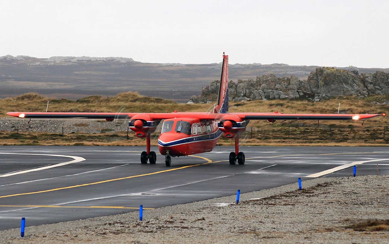 nhungdoicanh: Britten-Norman BN-2 Islander