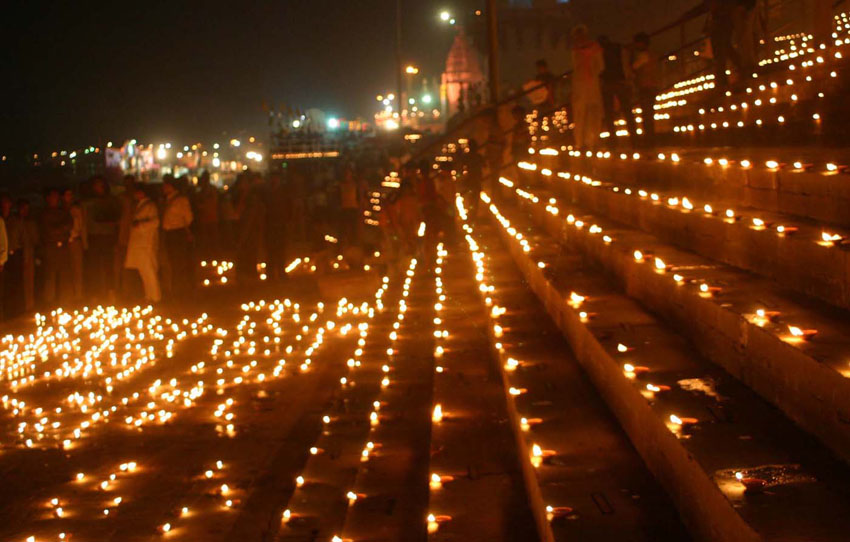 Varanasi View: Dashaswamedh Ghat lights up on Dev Deepawali