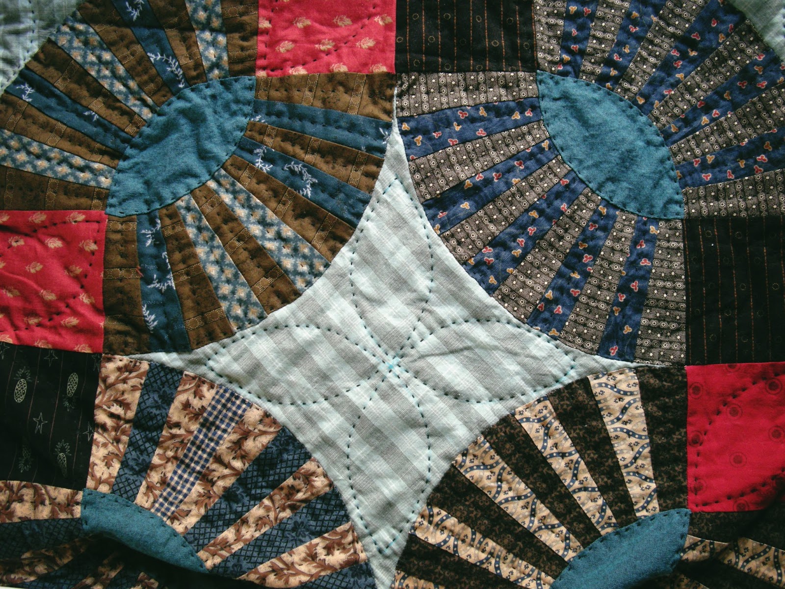 Quilty Folk: Hand Quilting on the Pickle Dish