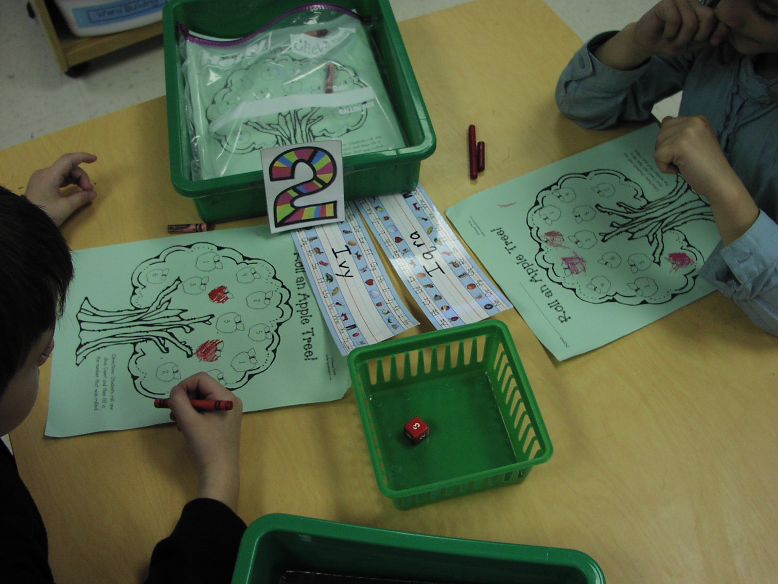 Keen On Kindergarten: Apple Themed Math Work Stations