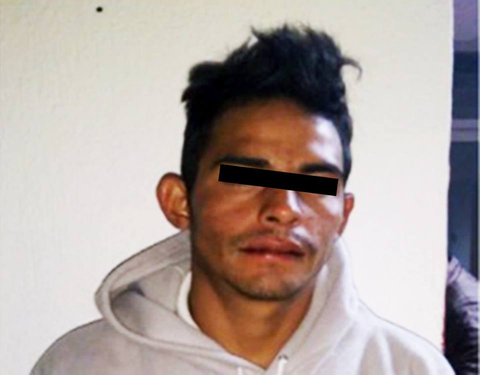 Detienen a tres sujetos por robo a un taxista en Nezahualcóytl ... Detienen a tres sujetos por robo a un taxista en Nezahualcóytl ...