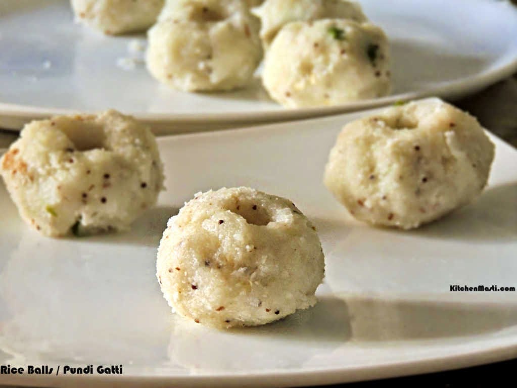 Rice Balls / Pundi gatti / Akki Tari Kadubu Recipe | Vegetarian Recipes