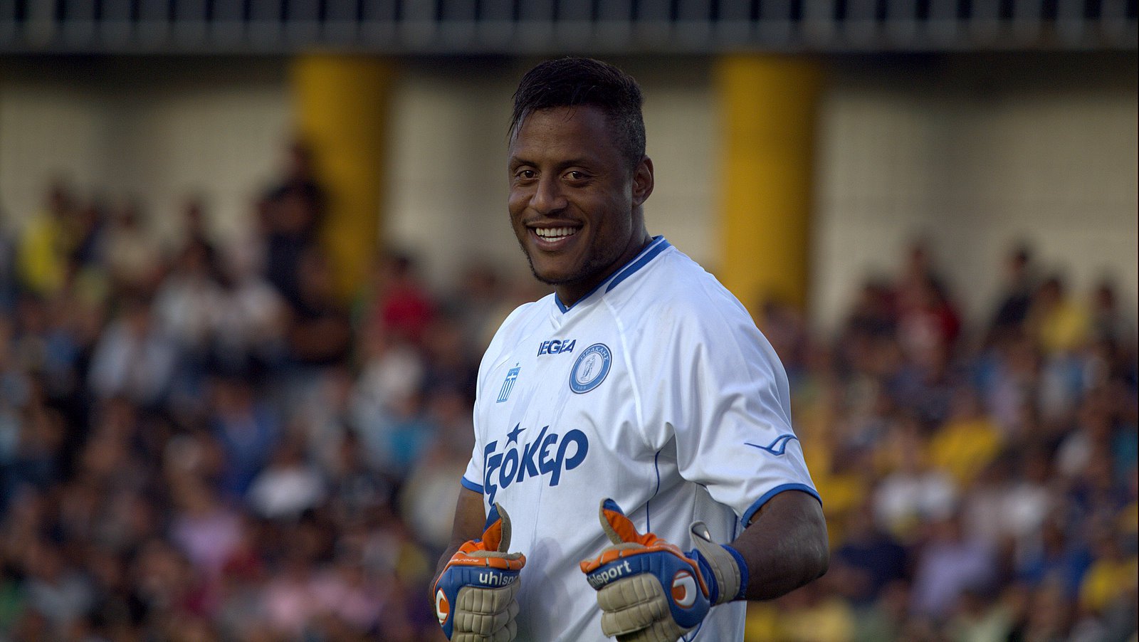 ΜΠΛΕ ΑΣΤΕΡΙΑ: Huanderson