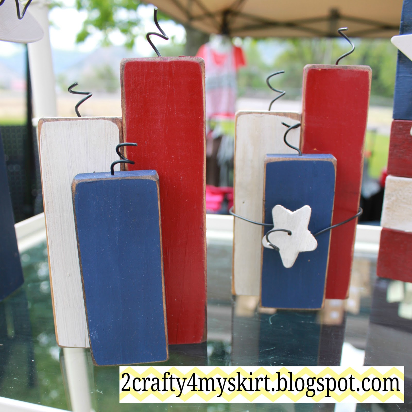 2 Crafty 4 My Skirt: DIY Small Firecracker Decoration