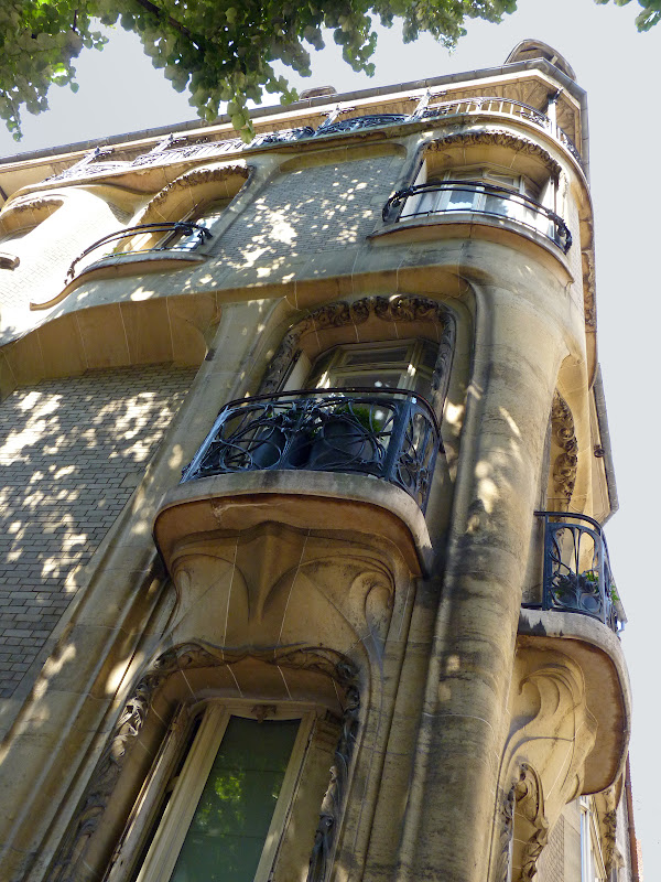 Jewel yet to find: Hector Guimard Legacy. Part 2.