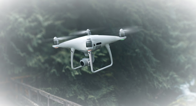 DJI Phantom 5, un drone che non esiste. Non c'è niente da cancellare ...