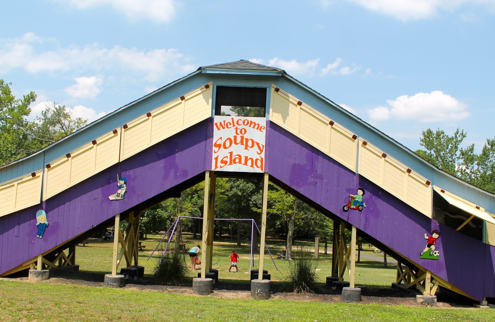 Tri-State Hot Spots: : Review: Soupy Island