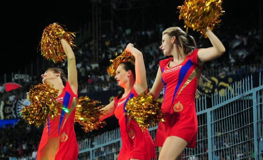 IPL 2015 - Beautiful Cheerleader During KKR vs RCB Match | IPLT20