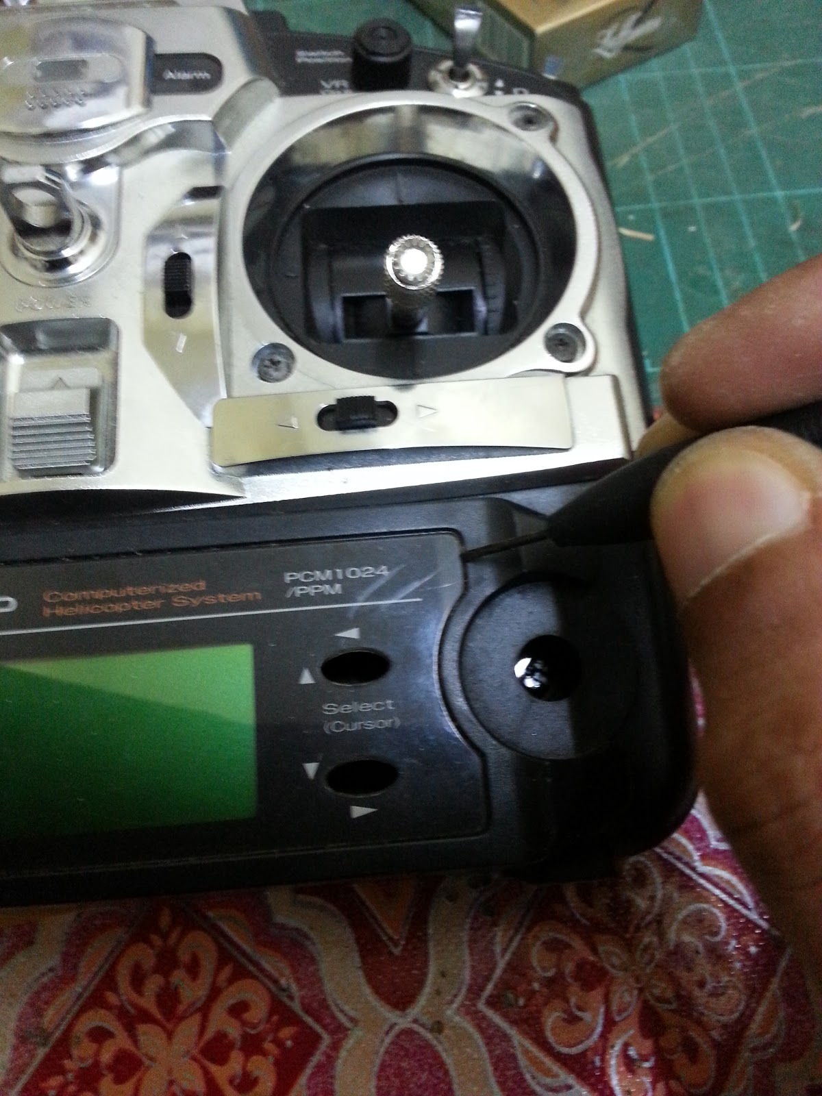 Kaysee RC World: Futaba 7CHP PPM/PCM Backlight Mod