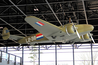 AIRPLANE SCALE MODELKIT: LOCKHEED ELECKTRA L-12 Junior (C-40)