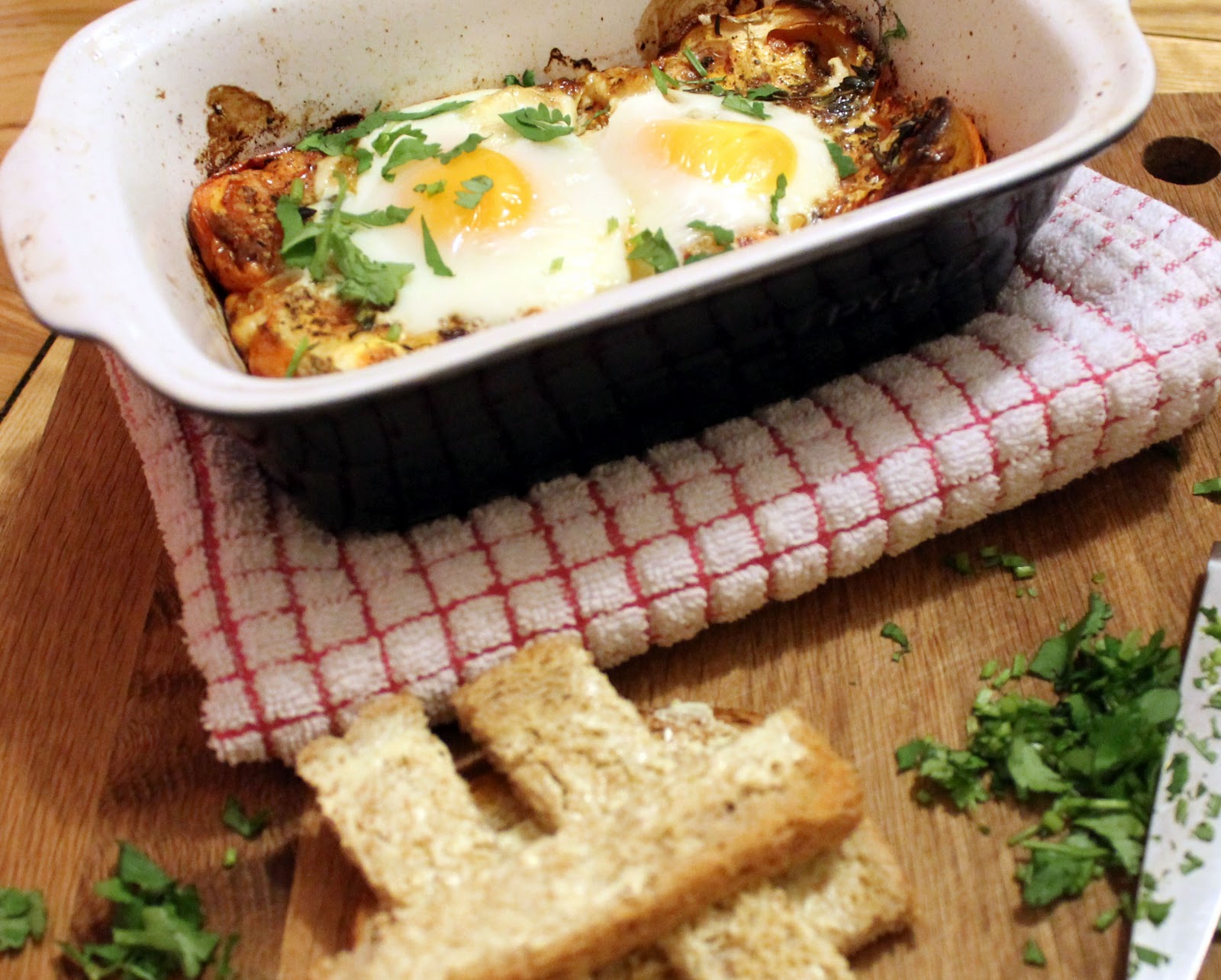 Serena's Medium Rare: Breakfast for Supper - Baked Tomatoes & Eggs