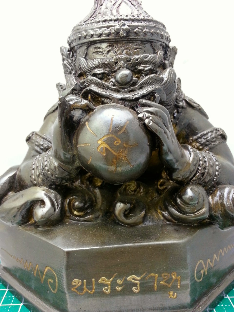 Thai * Amulet * Gallery: Phra Rahu Bucha - Wat Sri Ratanaram