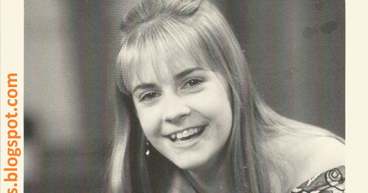 Postcards From Planet Nickelodeon: Clarissa Explains it All - Melissa ...