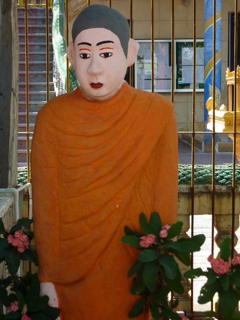 Walter Mason talking about Destination Cambodia at Thirroul Library ...