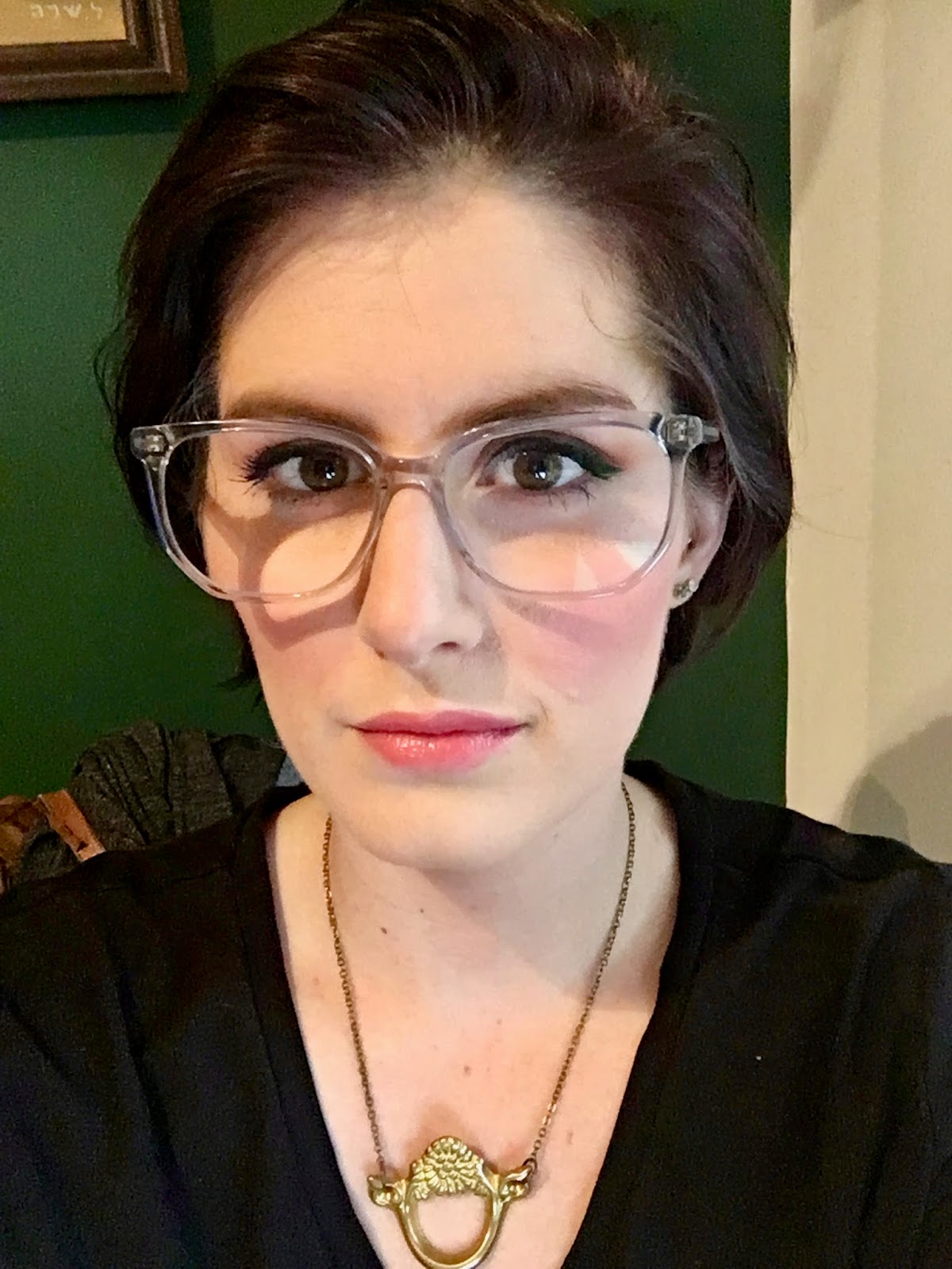 Behind The Leopard Glasses Neutralize It In New Zenni Glasses