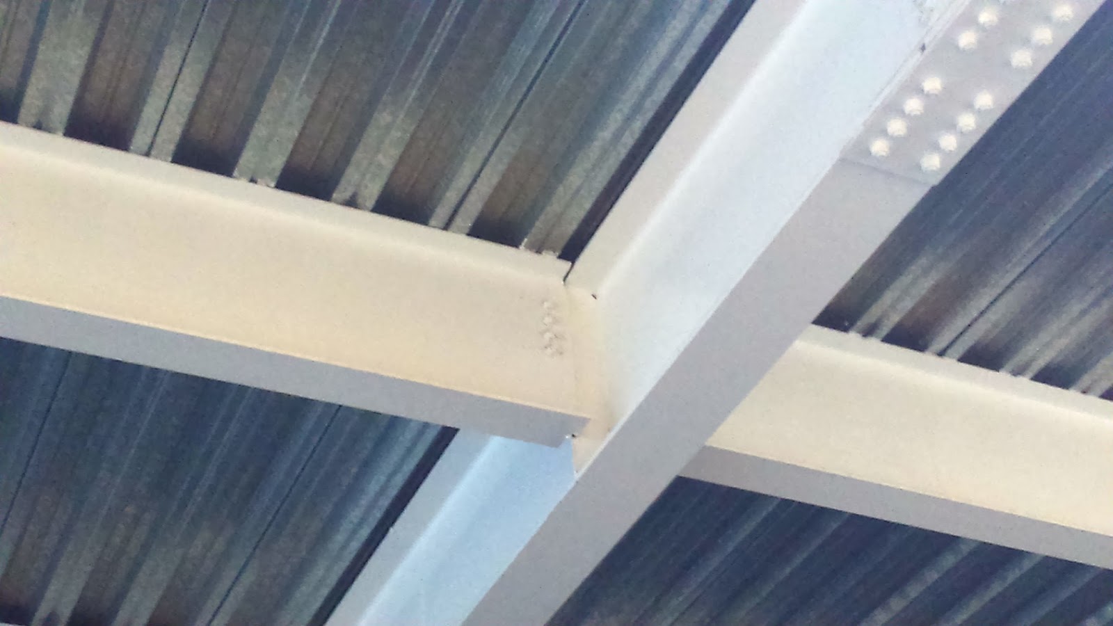 Tecnologia de la Edificación de Sistemas Ligeros: Análisis de Vigas IPR ...