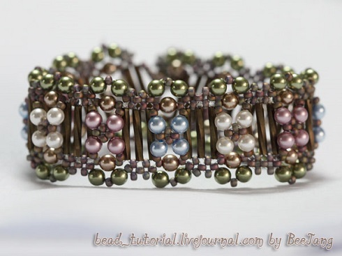 2 Gorgeous Bugle Beaded Bracelet Tutorials / The Beading Gem
