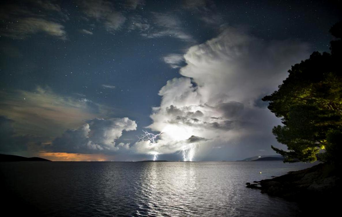 worldimage4u: formation and stromy clouds with lights