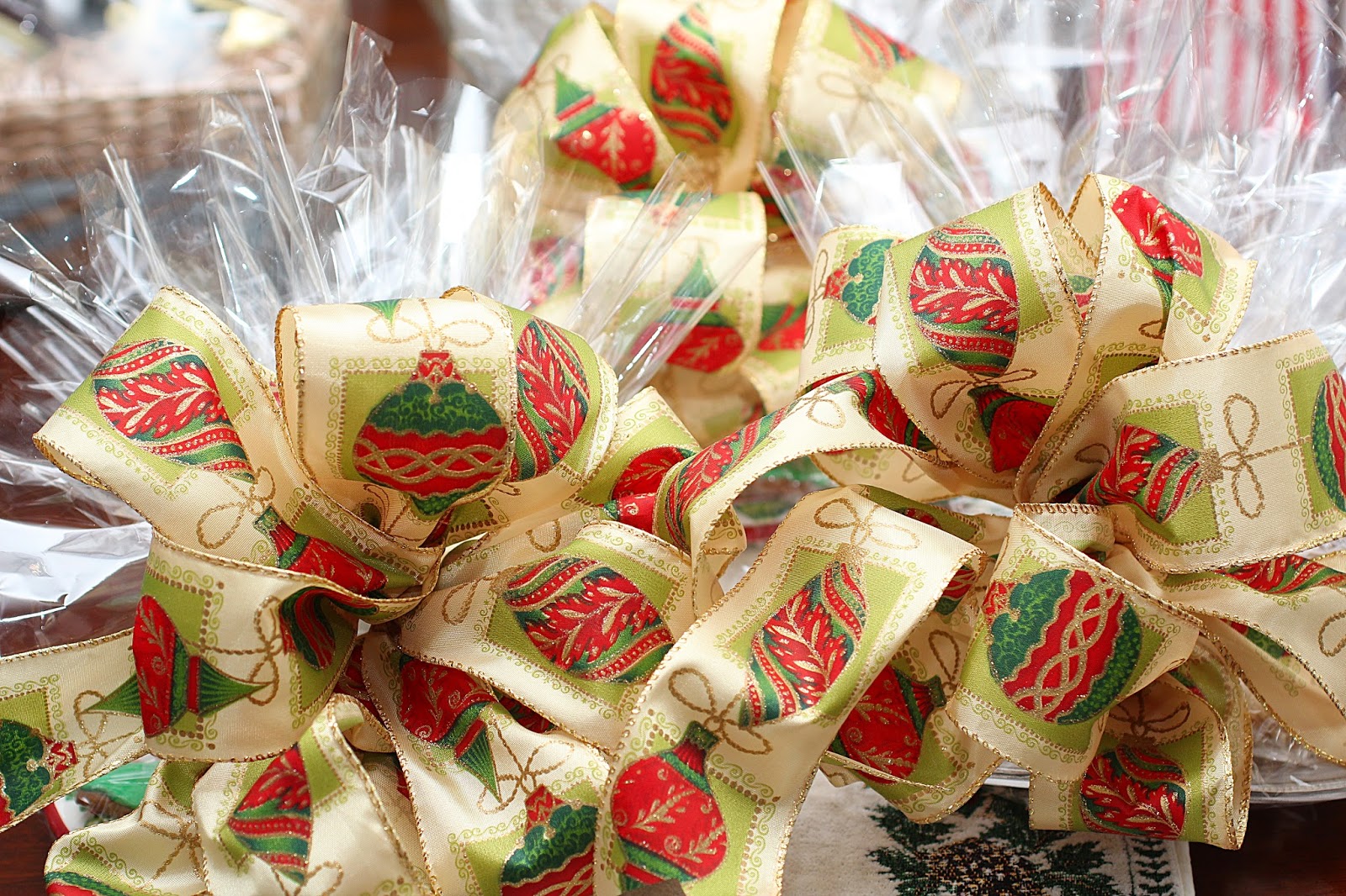 Elegant Food and Crafts: Ribbons and Bows