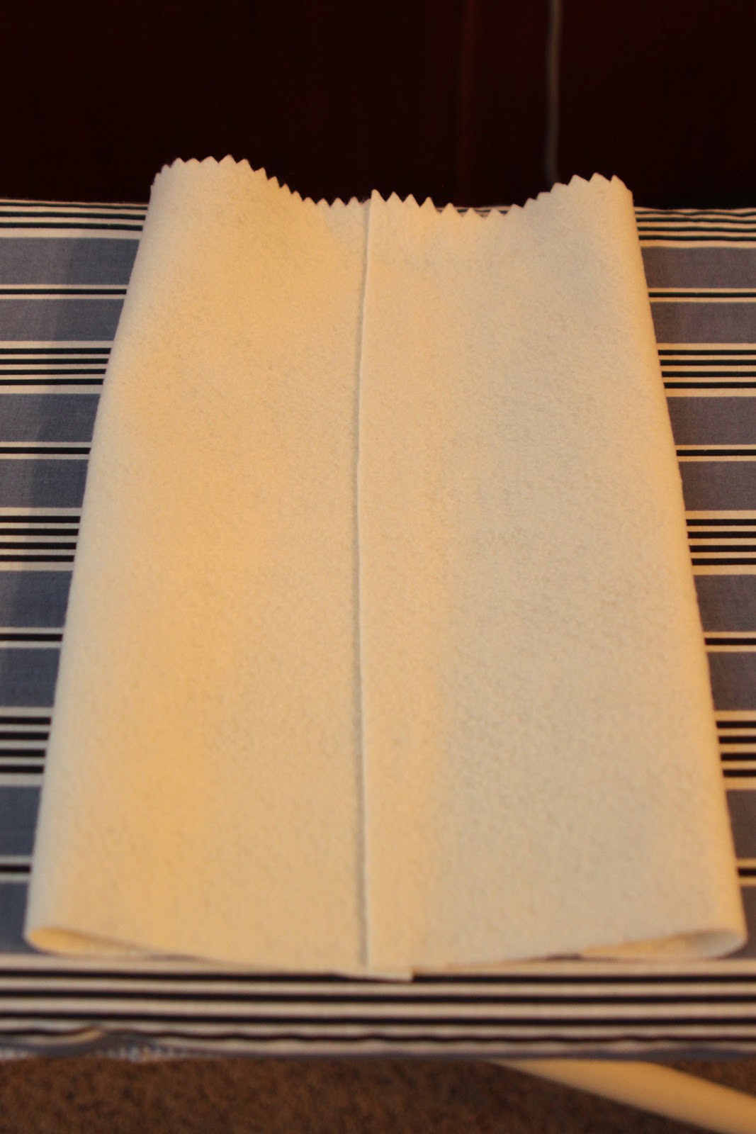 Hey it's the Griders!: DIY Felt Bag of Donuts