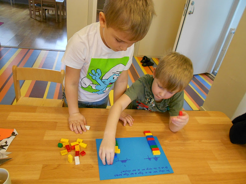 Frida förskola avd. Rälsen: Mattekluringar..