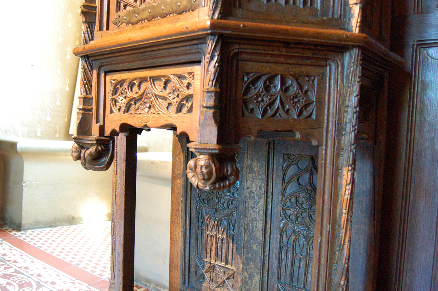 St. Thomas guild - medieval woodworking, furniture and other crafts ...