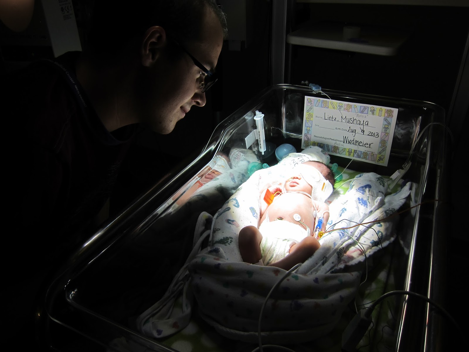 Our Baby Website: 32 Weeks - Baby Ayden's Birth Story