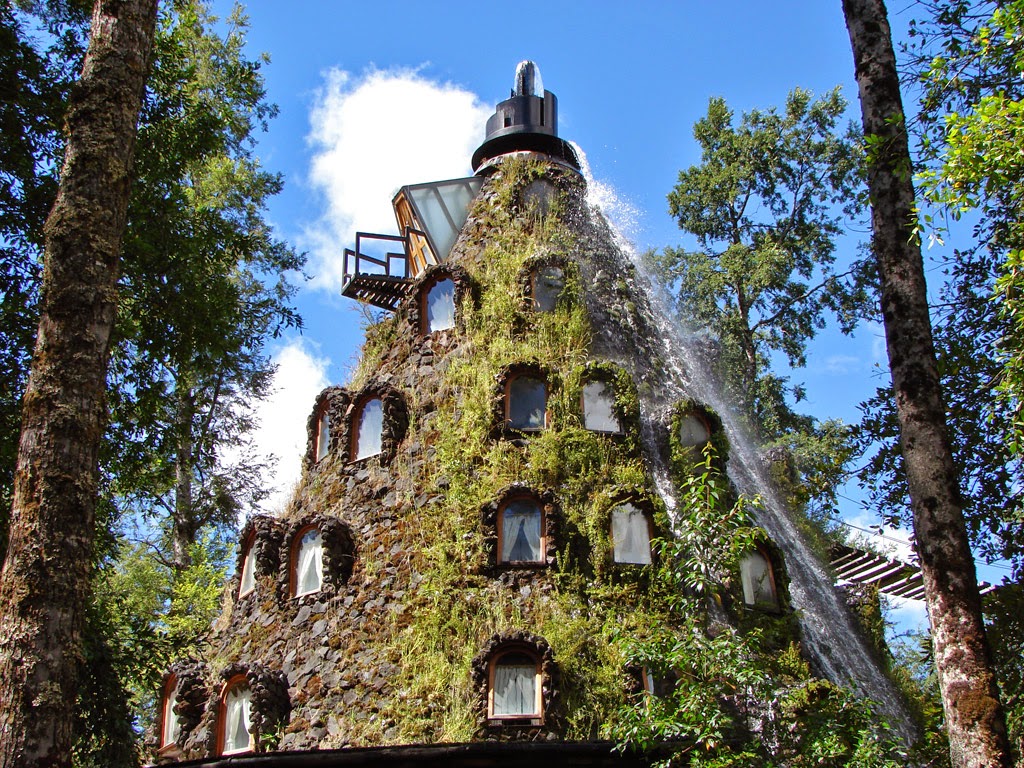 The Troll Dens: Hobbit Hotel