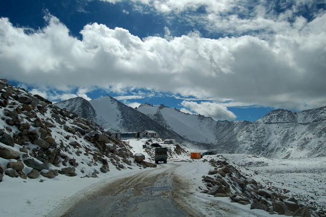 Khardung La Pass - Highest Highway of India