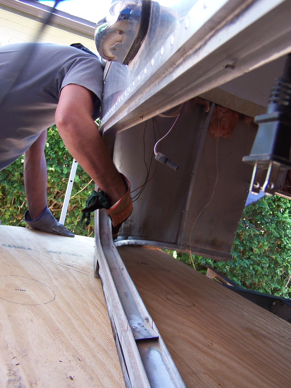 Airstream Renovation: Rear end repairs and replacement