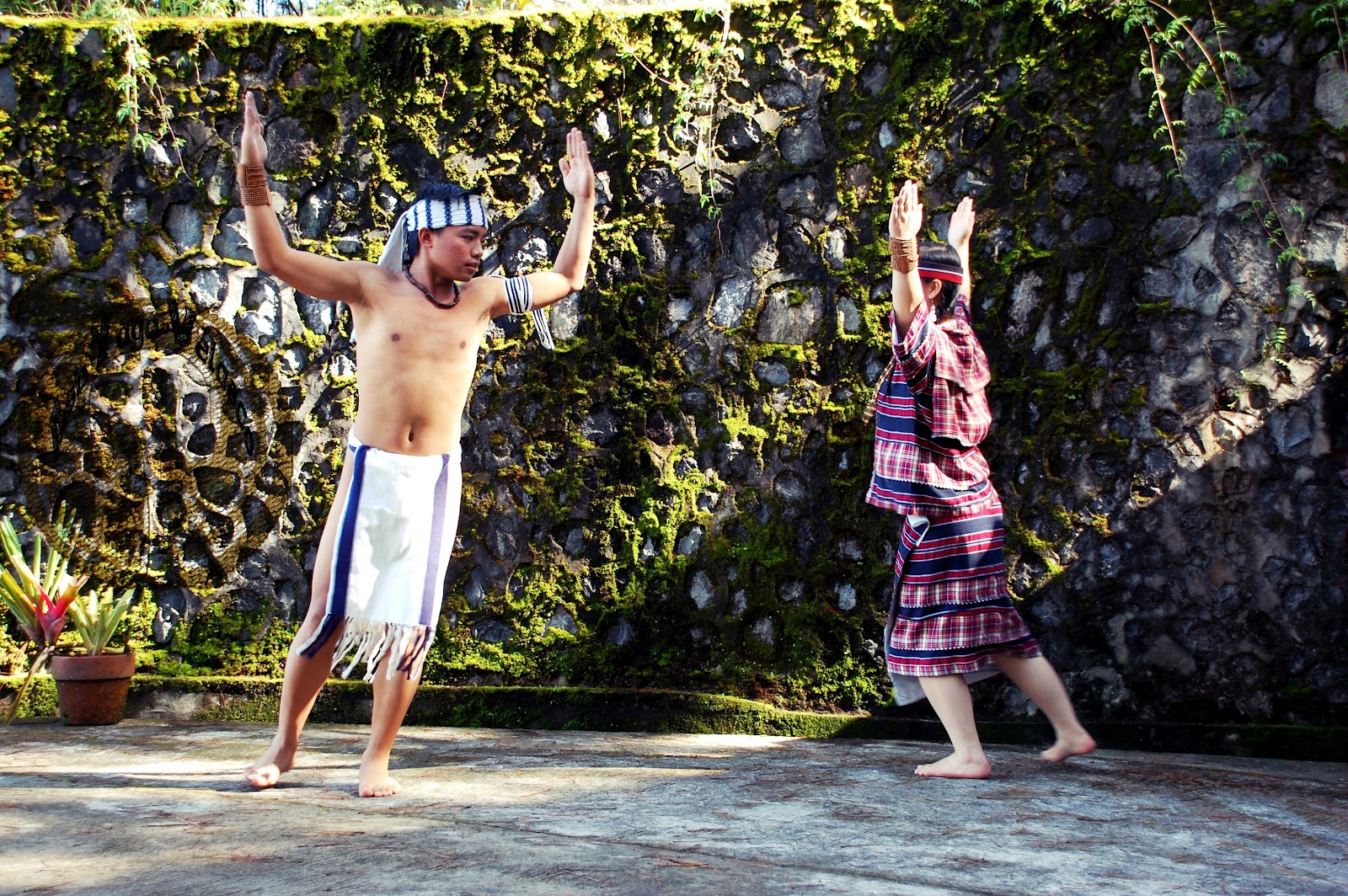 Isna Tako: How To Dance Bendian