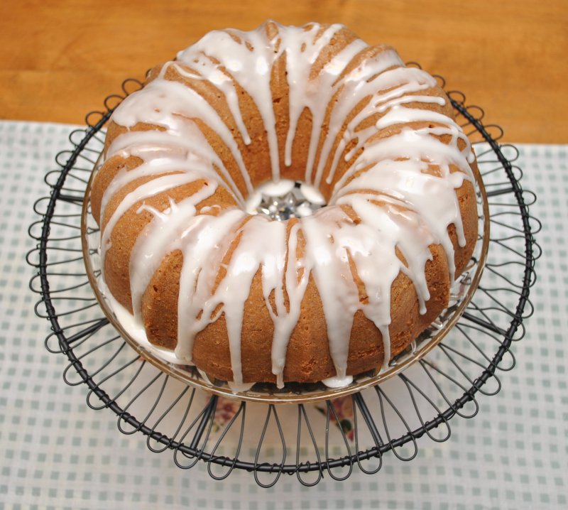 The Dutch Door Kitchen: Lemon Cake