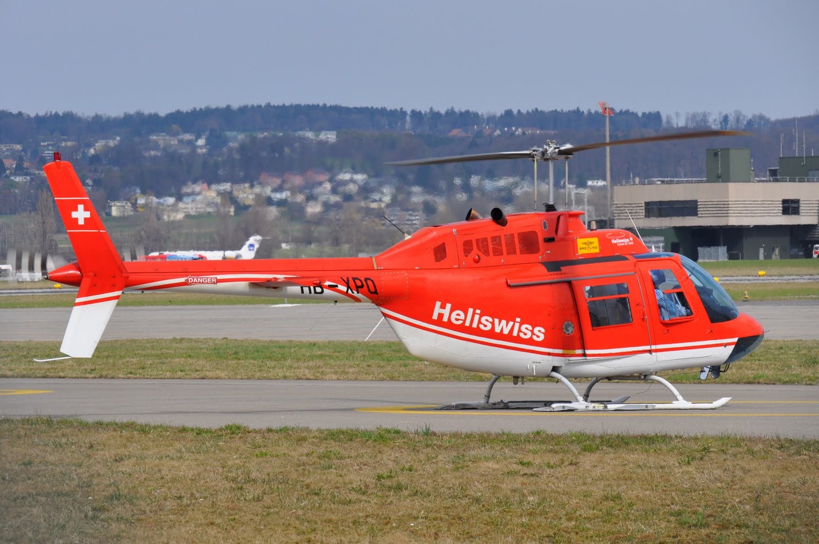 Flypictures: HB-XPQ / Augusta-Bell 206B Jet Ranger / Heliswiss AG
