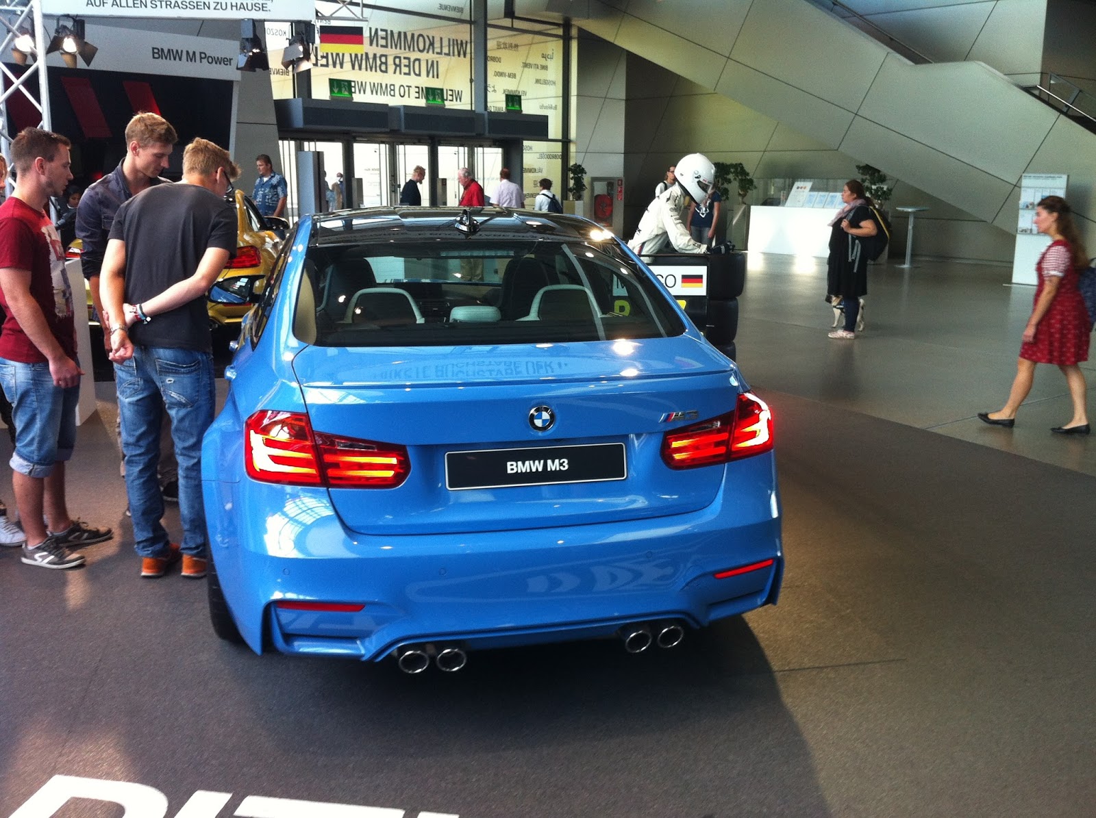 The M-power family - Cars and Wrecks