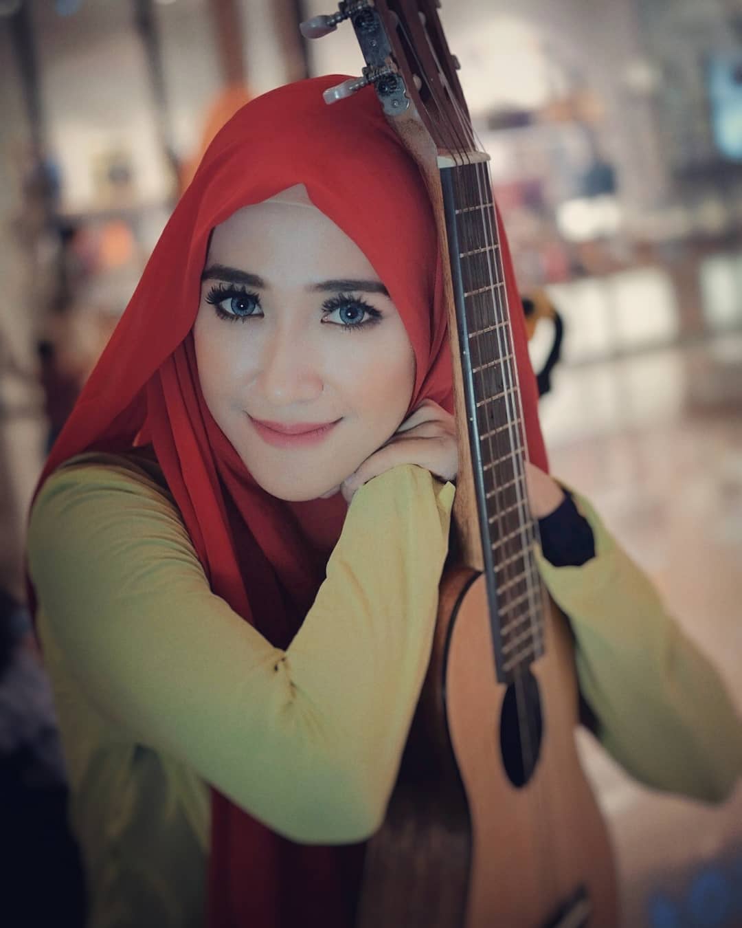 Galeri Foto Elis Solihah Gitaris Sabyan Gambus - Namina Mei