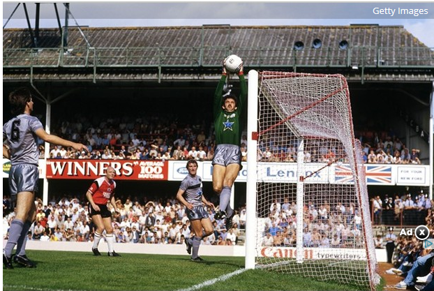 That 1980s Sports Blog: Goal nets, posts, and stanchions of the 1980s