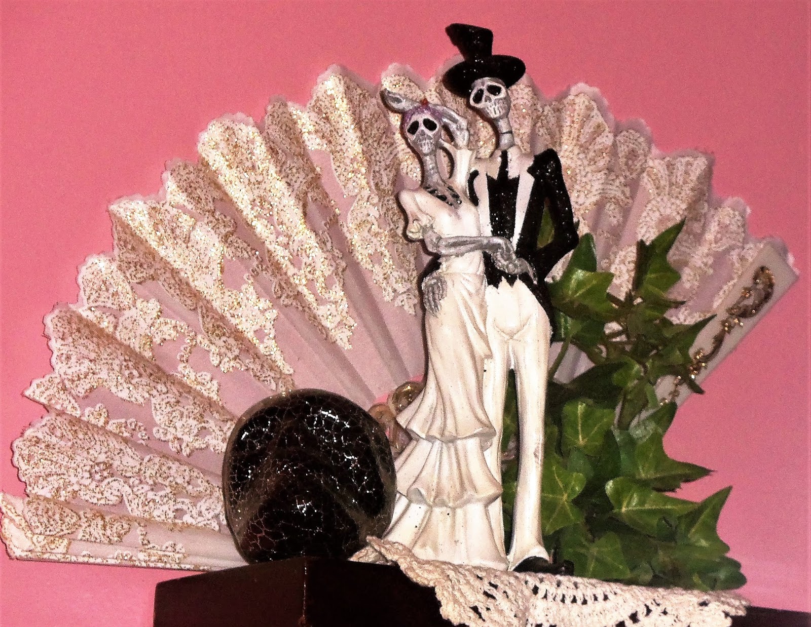 DEBBIE-DABBLE BLOG: Halloween Vignettes in the Dining Room, 2018