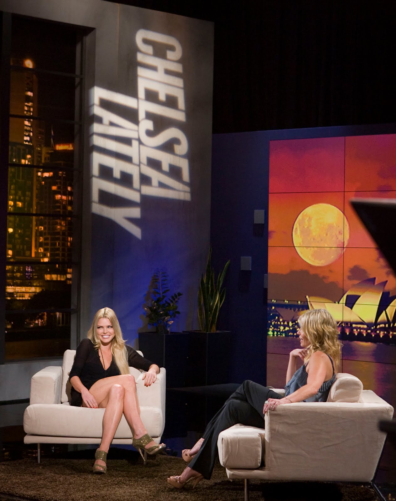 Josie's Juice: Chelsea Lately Australian Shows: Rihanna on final show