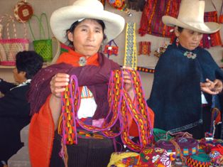 Arte y Antropología: Chuspas (bolsas) y chumpis (fajas) del Perú