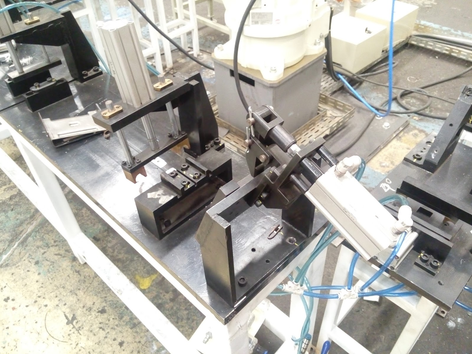 Info Unik dan Update: Fungsi Jig Pada Mesin Las Robot