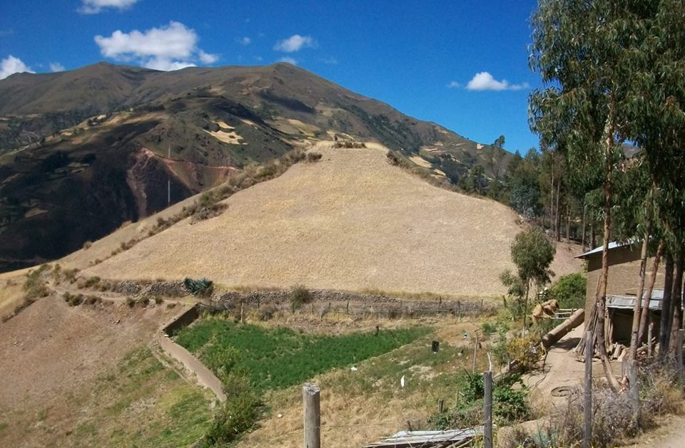 El Quinto Jinete: EL USHNU DE HUANCHAY