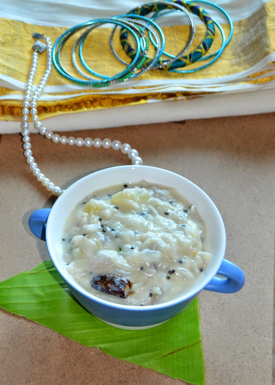 Anu's Kitchendelights: OIan Recipe - Easy and Quick Potato Oalan Recipe