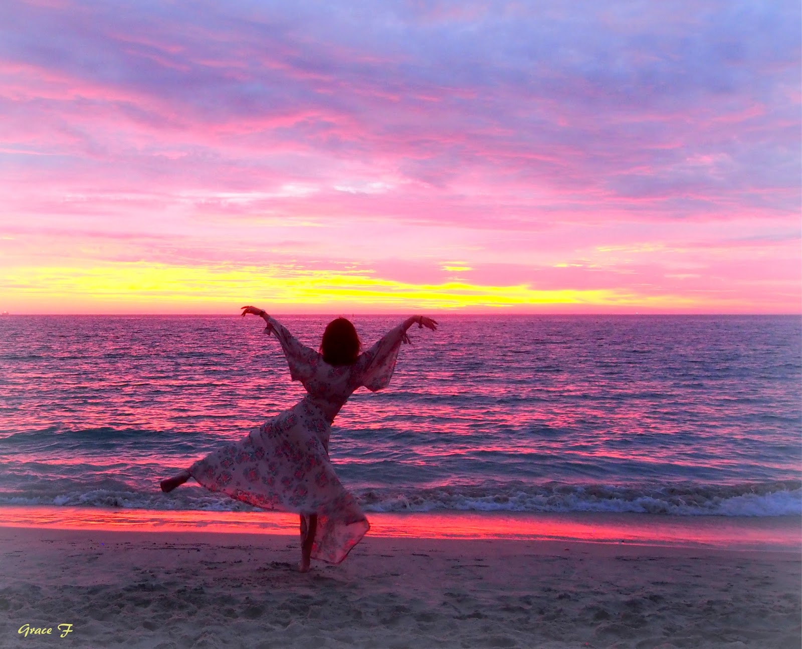Perth Daily Photo : Dancing in the sunset..