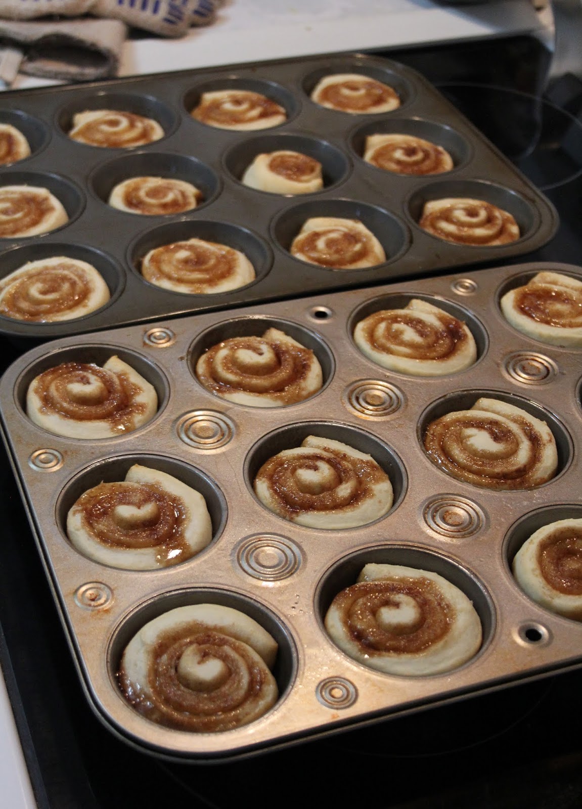 Jo and Sue: Cinnamon Bun Stuffed Donuts