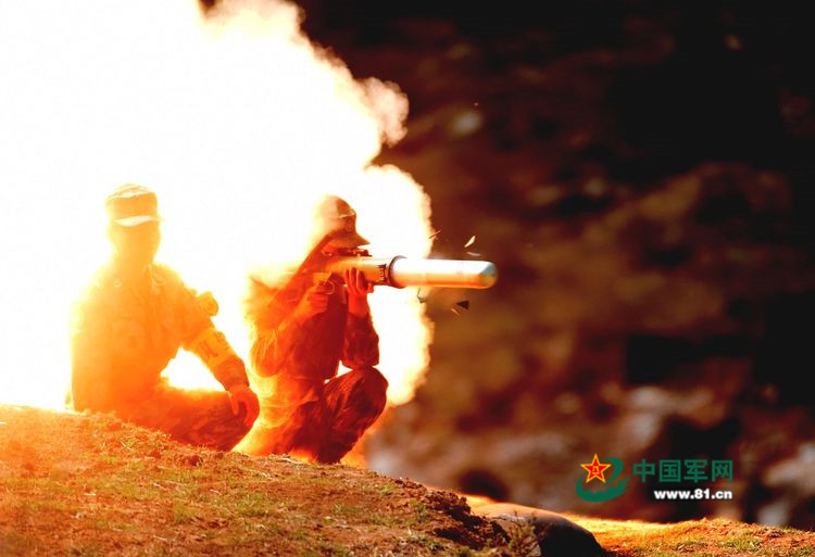 China Defense Blog: Hi res photos of the day: infantry squad PF98A ...