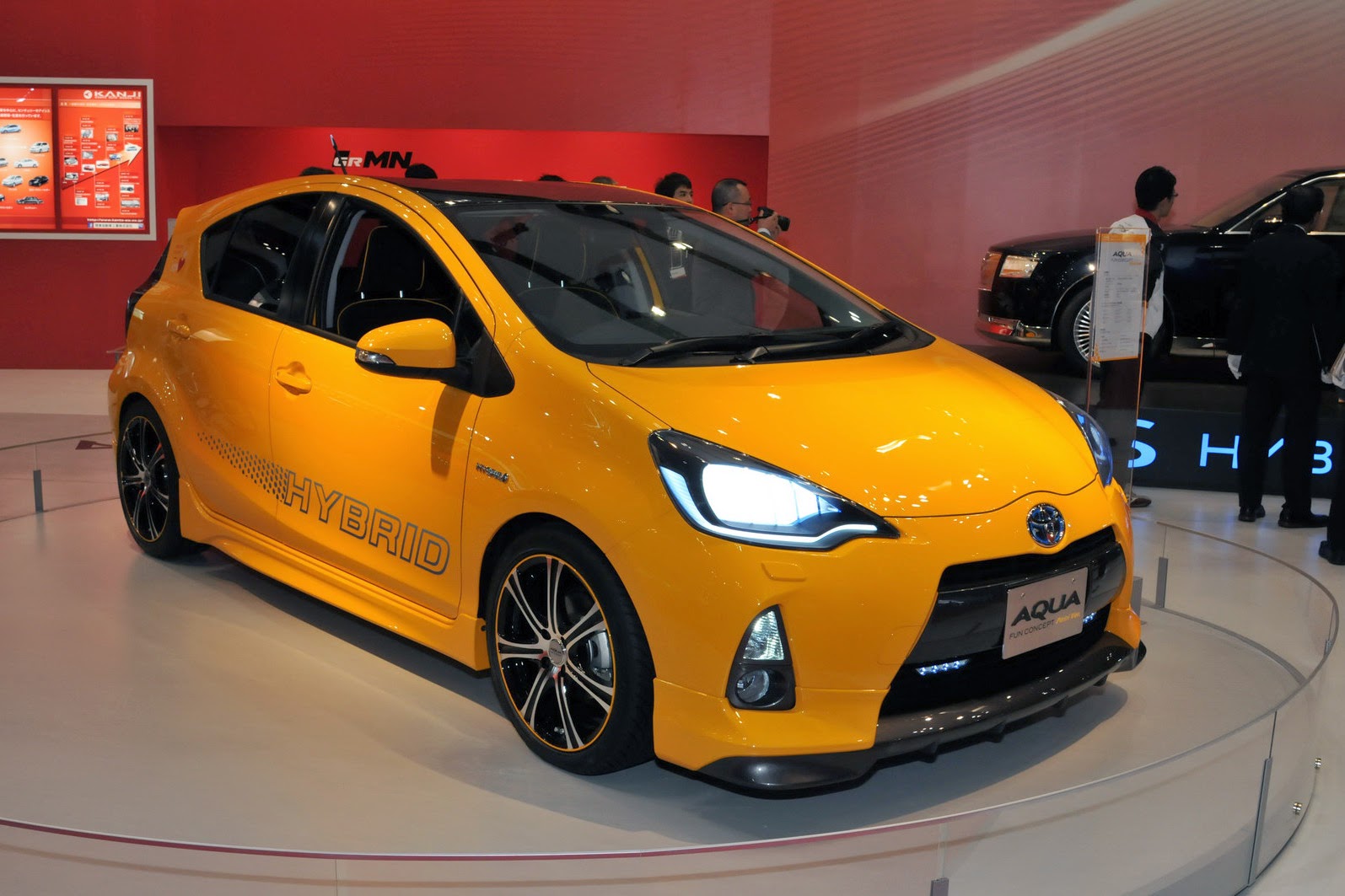 Story Of Car Modification in Worldwide.: TOYOTA PRIUS HYBRID MODIFIED